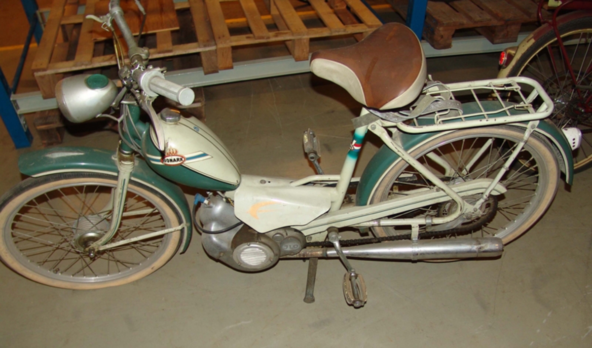 Moped - Hallands kulturhistoriska museum / DigitaltMuseum