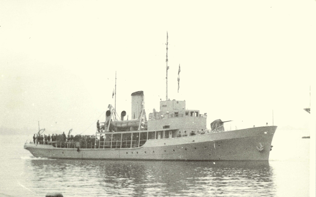 Motiv: Mineleggern KNM Otra - Styrbord side - Forsvarets museer ...