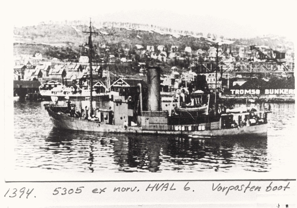 Motiv: Tysk Vorpostenboot VP 5305 Jäger, ex Hval VI. Babord side. I ...