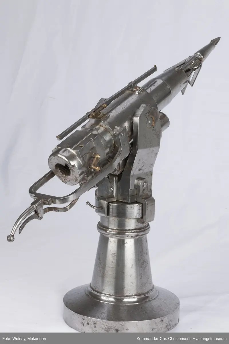 Kanon - Kommandør Chr. Christensens Hvalfangstmuseum / DigitaltMuseum