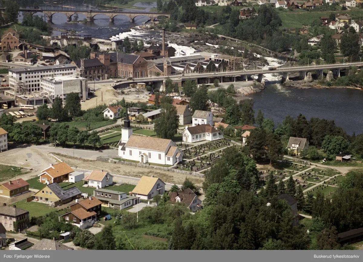 Hønefossen Kongensgate Samfunnshuset Hønefoss kirke, brant ned i 2009 ...
