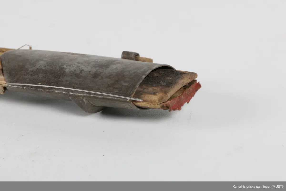 Slire - Kulturhistoriske samlinger (MUST) / DigitaltMuseum