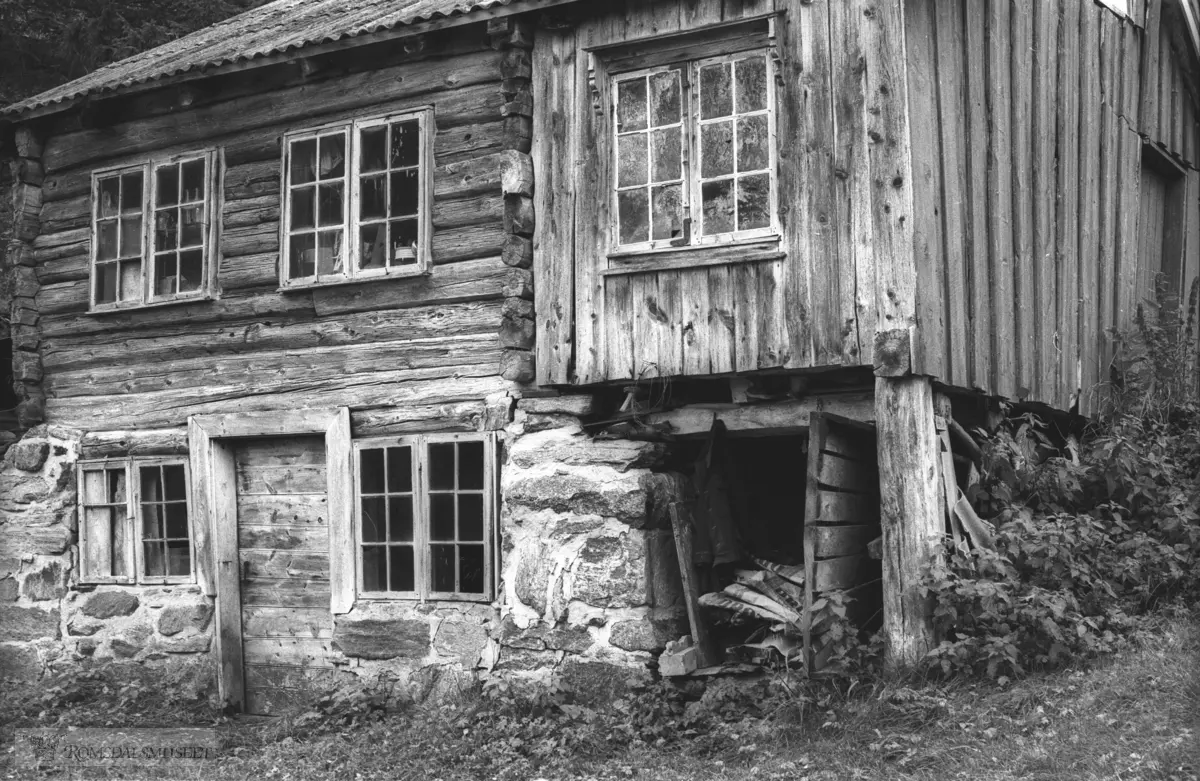 Hos Ola O. Sandnes f.13.05.1931 d.24.11.2022..Eldhuset..(Se Randi ...
