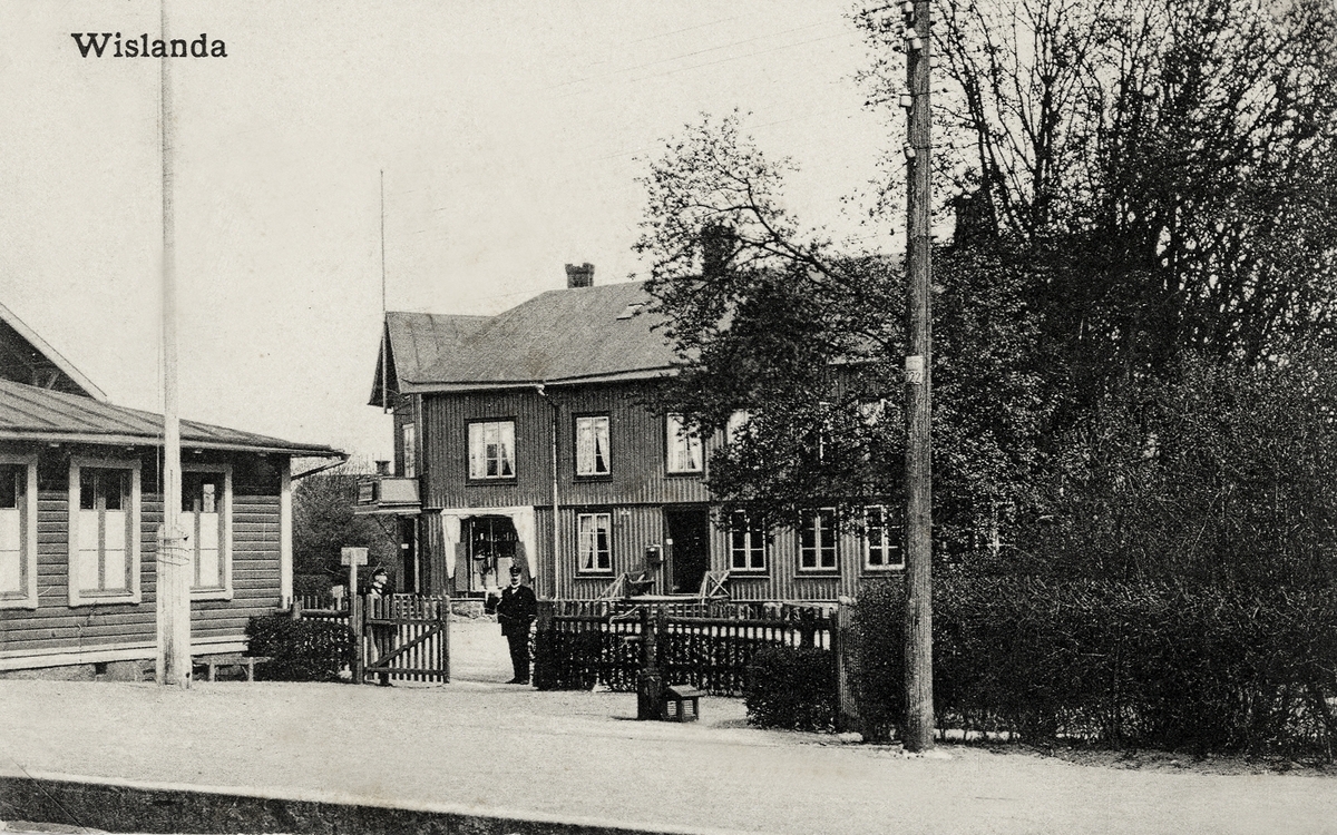 Vislanda hotell m.m., Vislanda. Till vänster skymtar järnvägsstationen ...