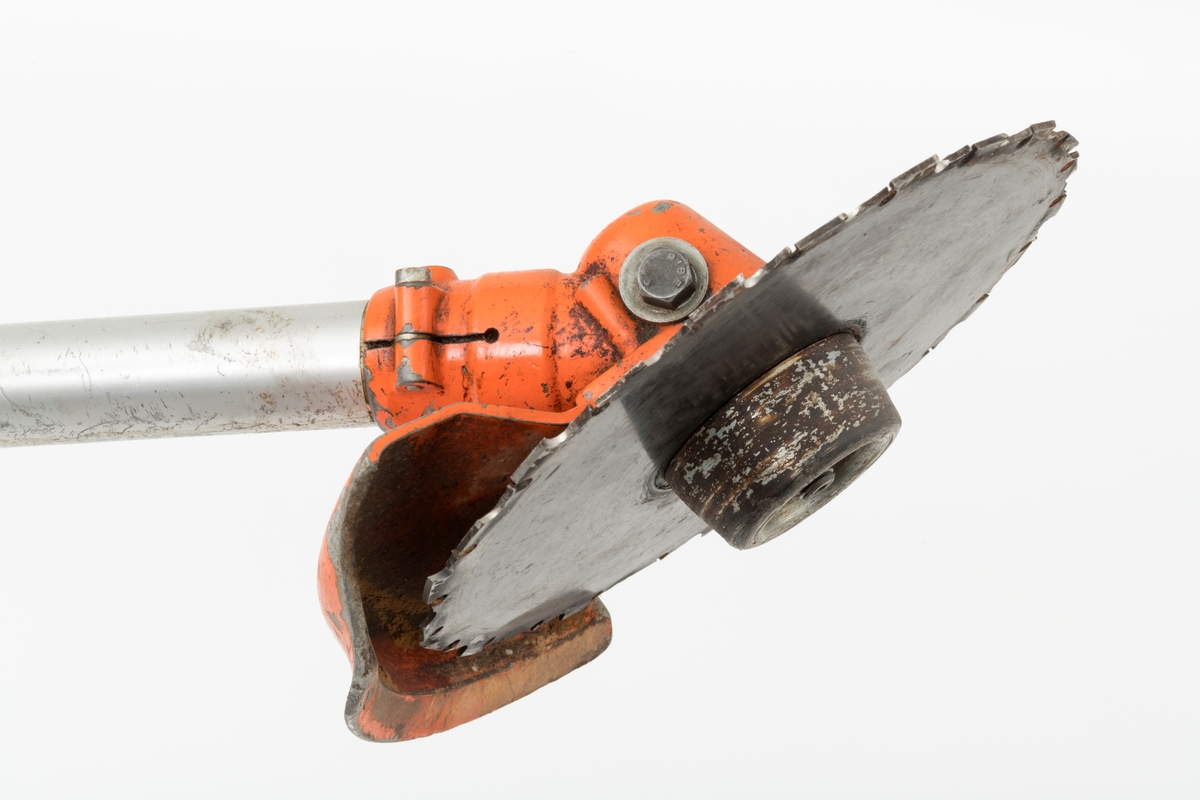 Motorsag - Anno Norsk skogmuseum / DigitaltMuseum