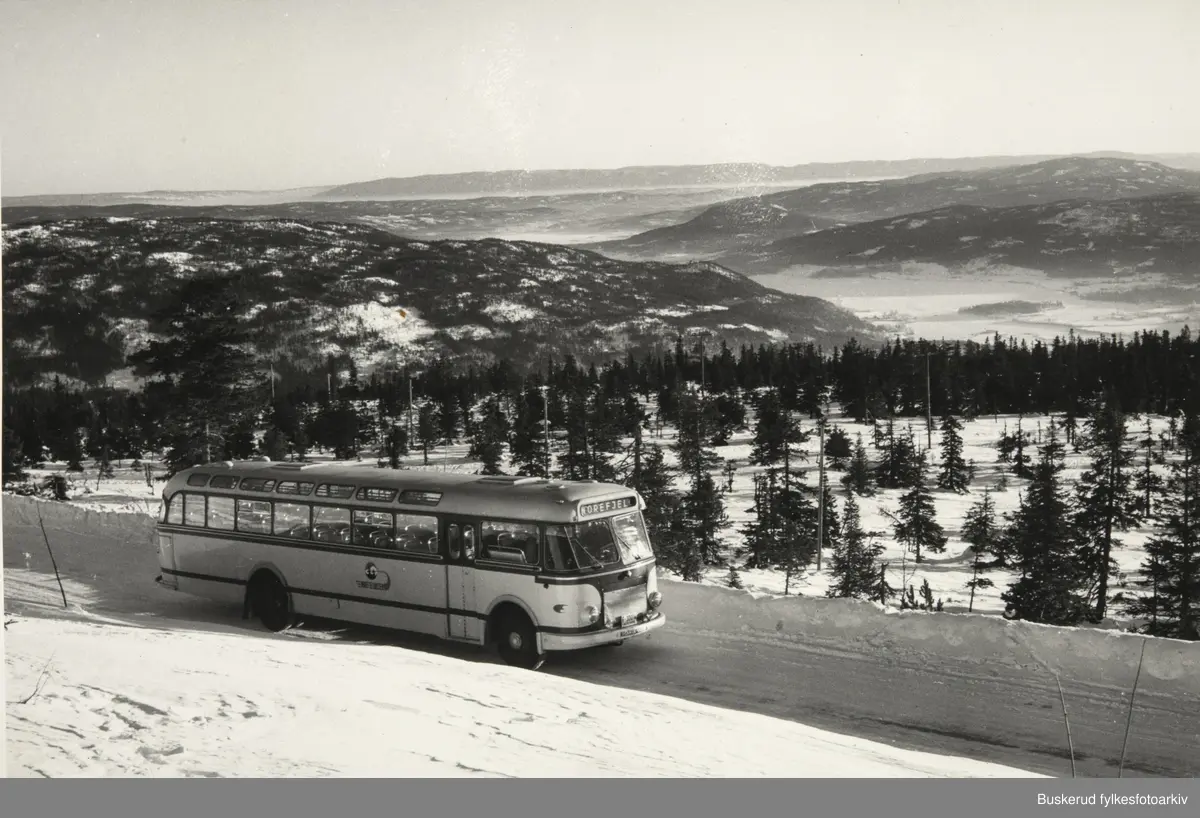 Engeseth buss, ruta Hønefoss-Norefjell .Engeseth Busslinjer var et ...