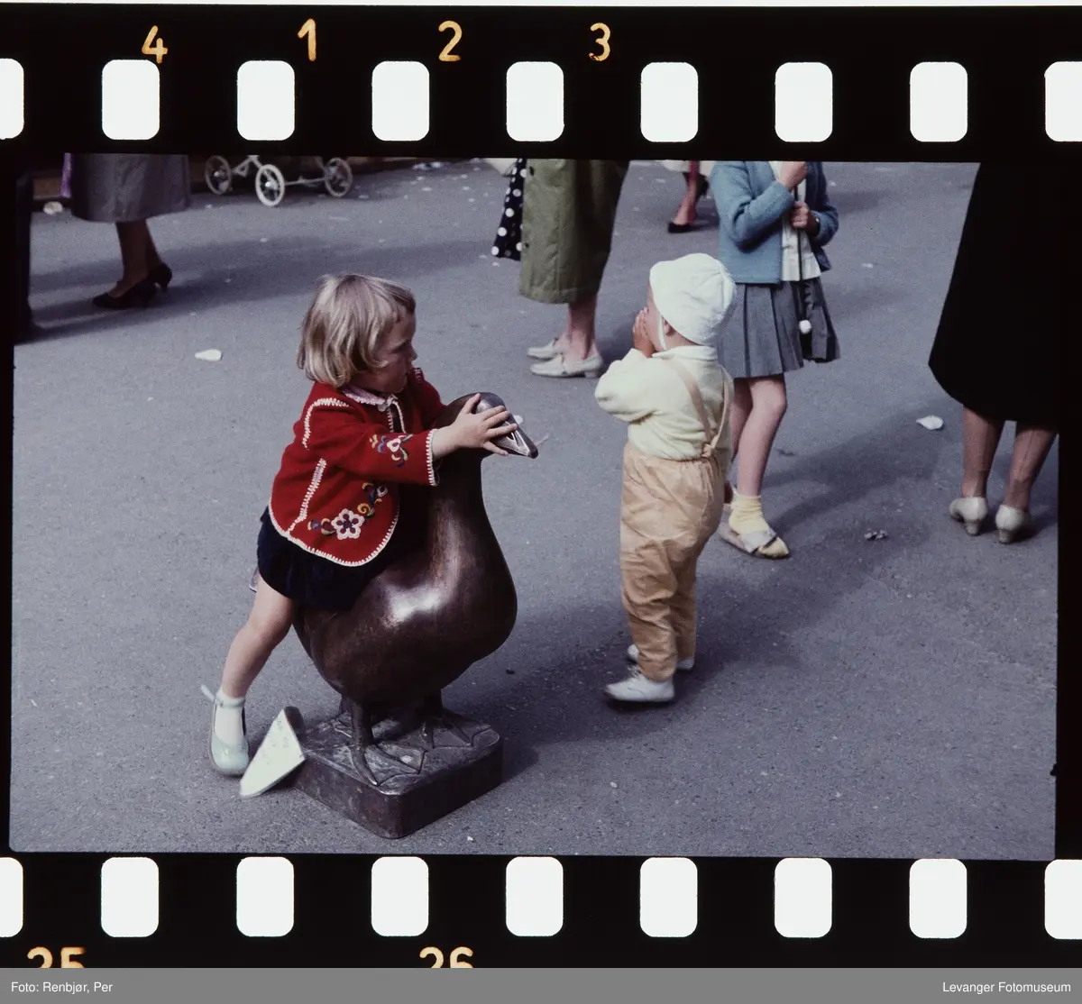 Fra 125-års jubileet i Levanger 1961, utstillingsplassen. - Levanger ...