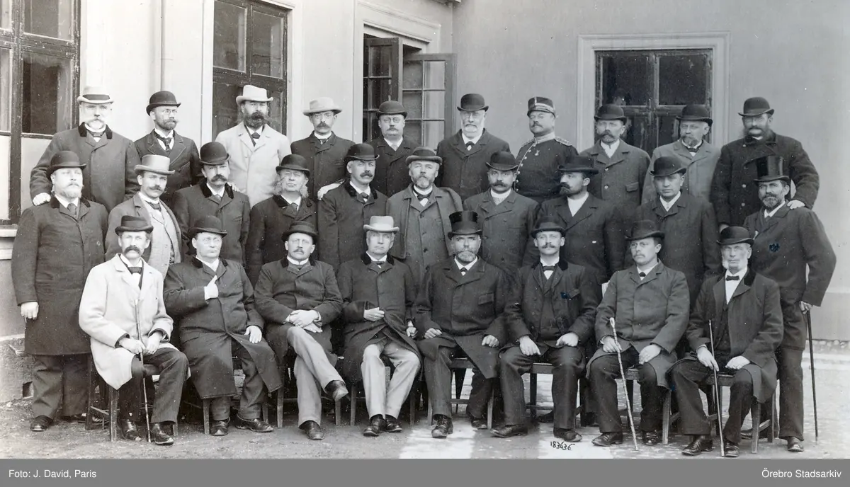 Kollegiet på Karolinska skolan, 1895 - Örebro Stadsarkiv / DigitaltMuseum