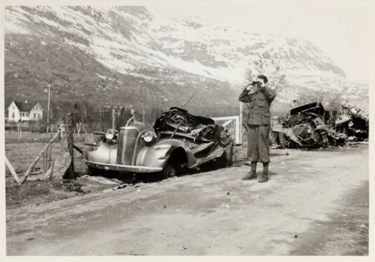 KRIGEN 1940/NORD-NORGE/NARVIK/BJERKVIK - Forsvarets museer / DigitaltMuseum