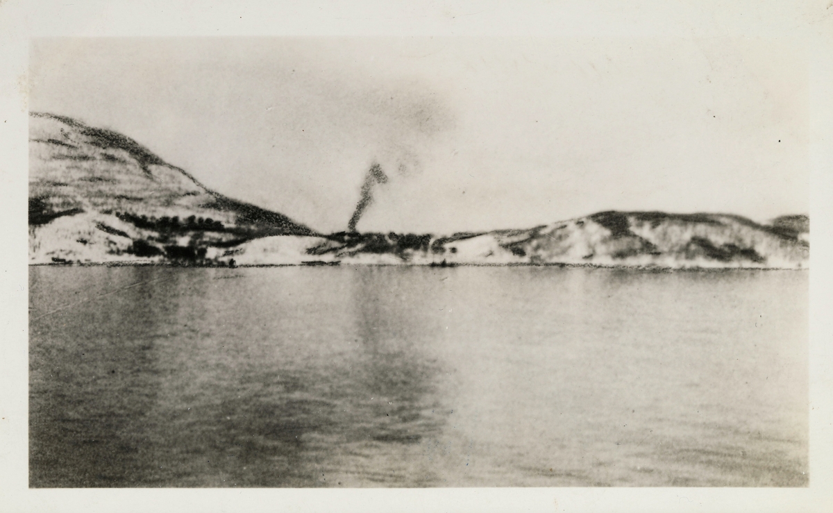 KRIGEN 1940/NORD-NORGE/NARVIK/BJERKVIK - Forsvarets museer / DigitaltMuseum