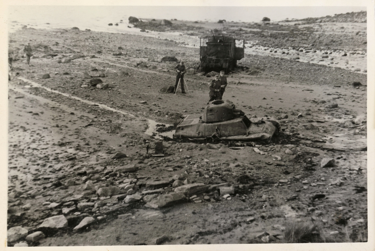 KRIGEN 1940/NORD-NORGE/NARVIK - Forsvarets museer / DigitaltMuseum
