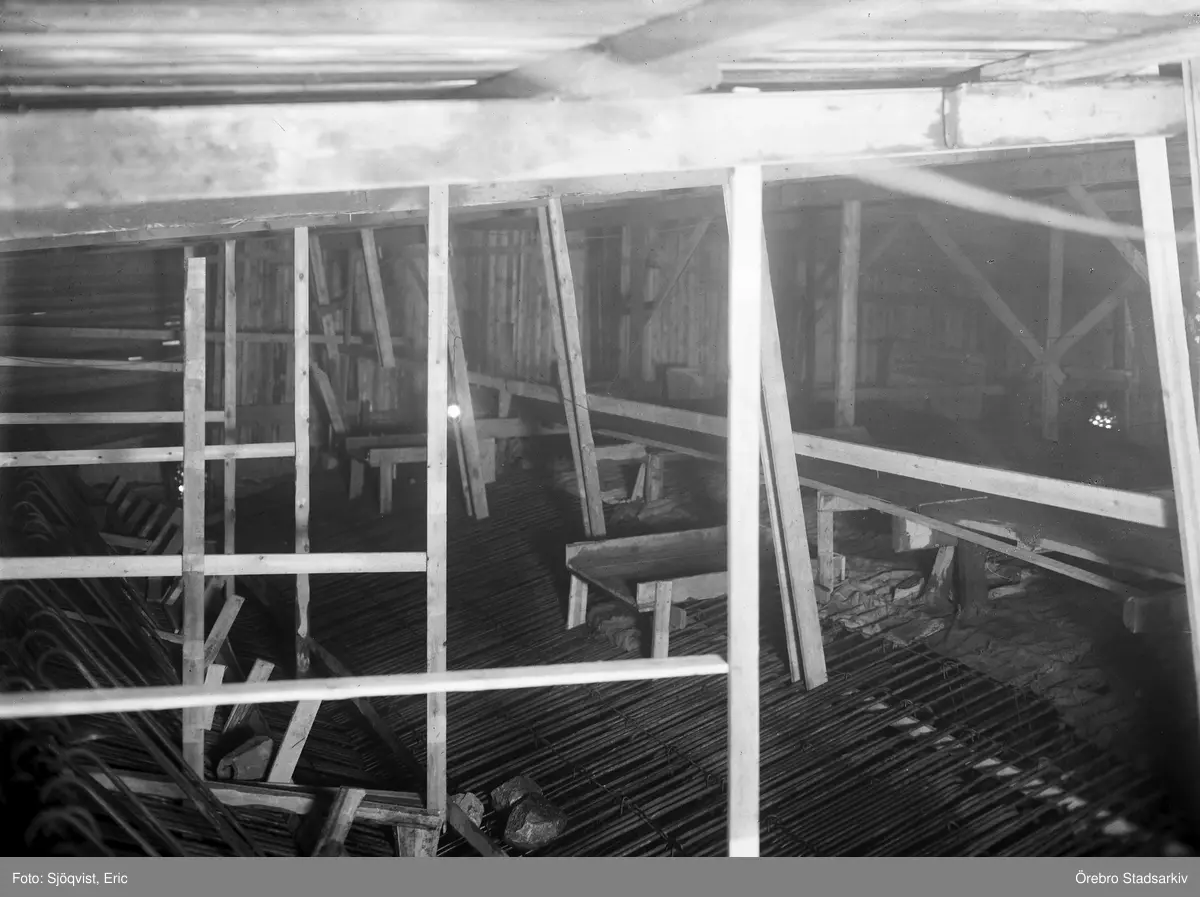 Byggnadsarbete på Engelbrektsskolan, 1920-tal - Örebro Stadsarkiv ...