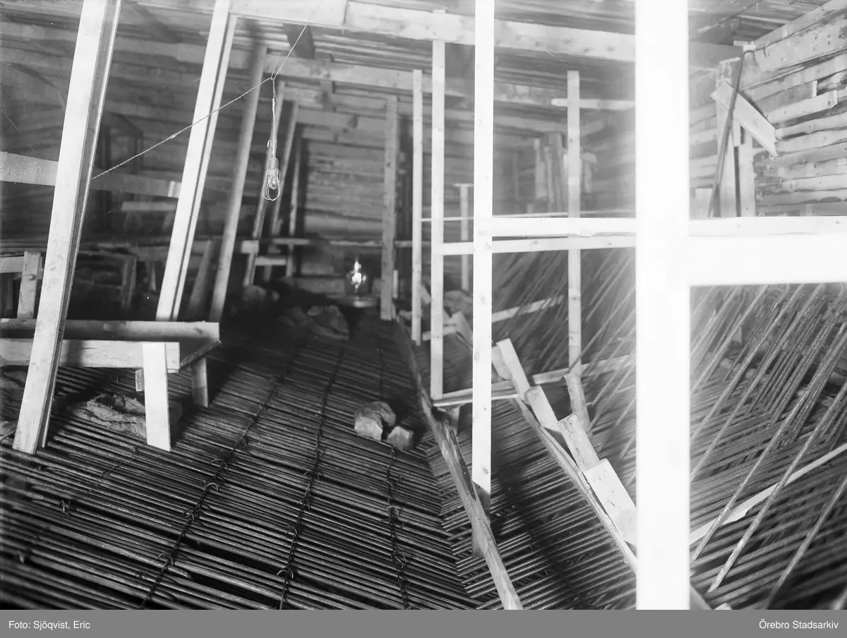 Byggnadsarbete på Engelbrektsskolan, 1920-tal - Örebro Stadsarkiv ...