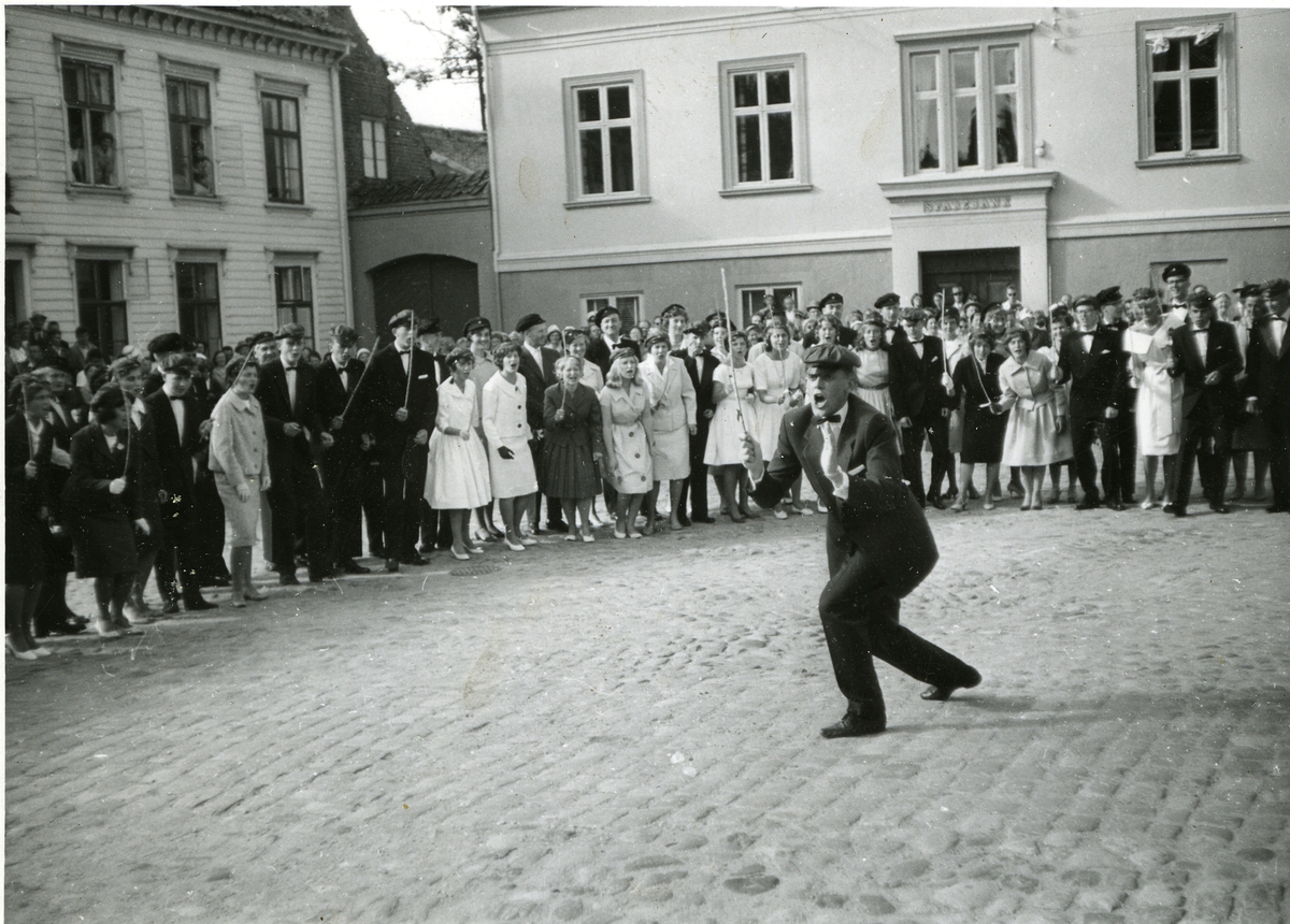 Fredrikstad. Gamlebyen. Fredrikstad høyere almenskole Studentdåp for ...