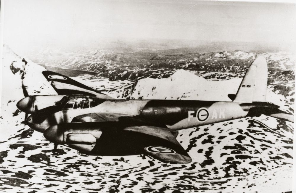 Jagerbomber DH 98 Mosquito FB.MkVI - Norsk Luftfartsmuseum / DigitaltMuseum