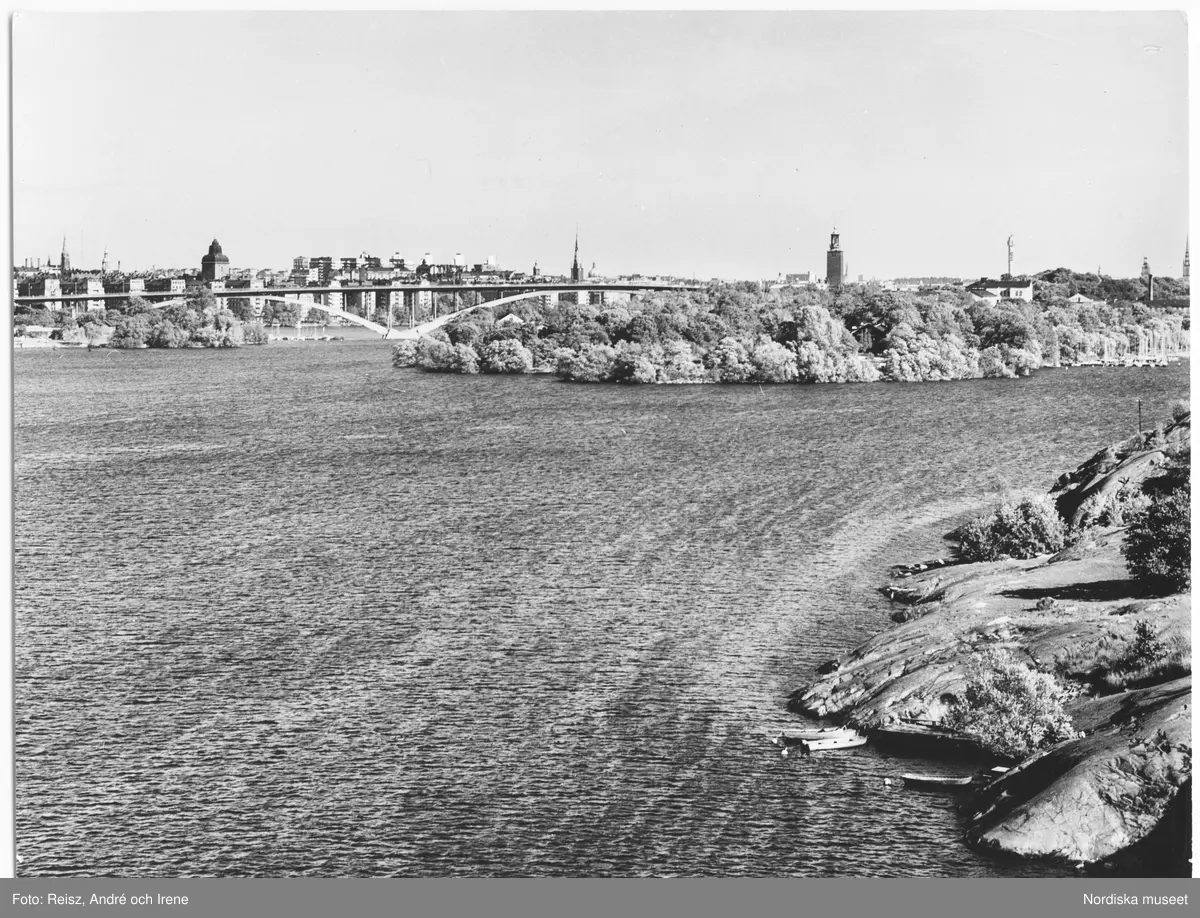 Stockholm. Essingeleden mellan Nortull och Midsommarkransen. Vy från ...