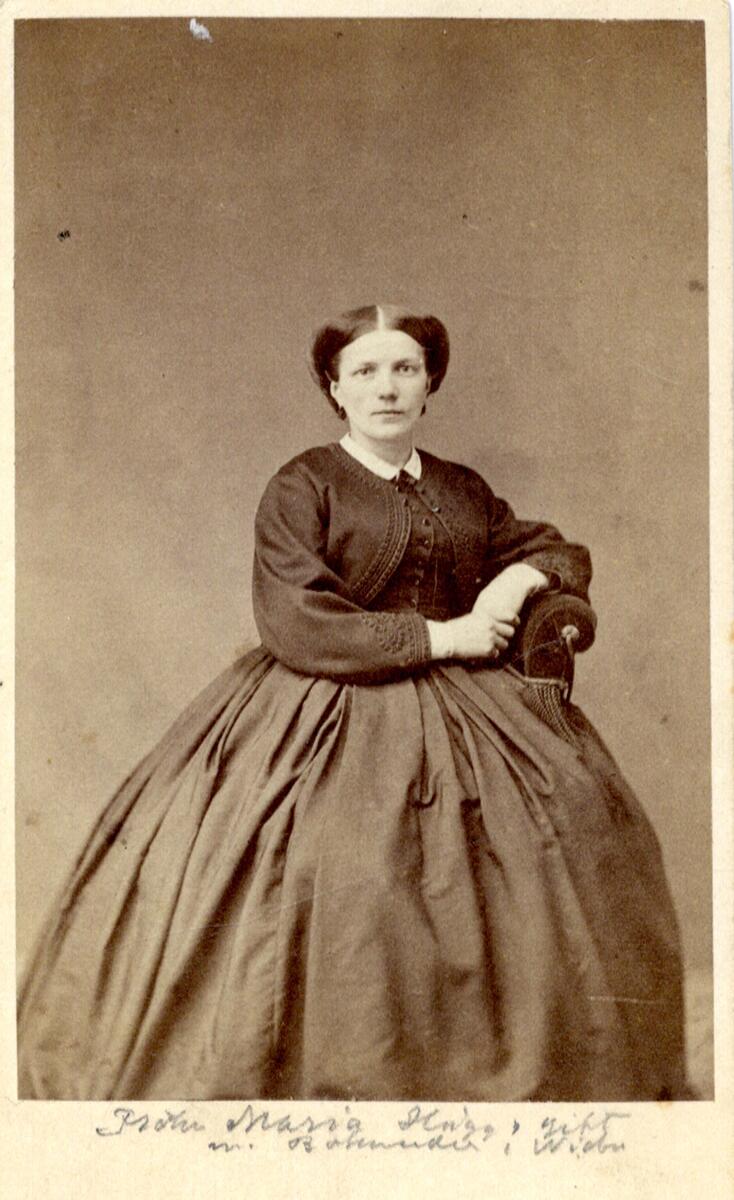 Fröken Maria Hägg, gift med Bonander, Widen. Mathilda Blixén Röda ...