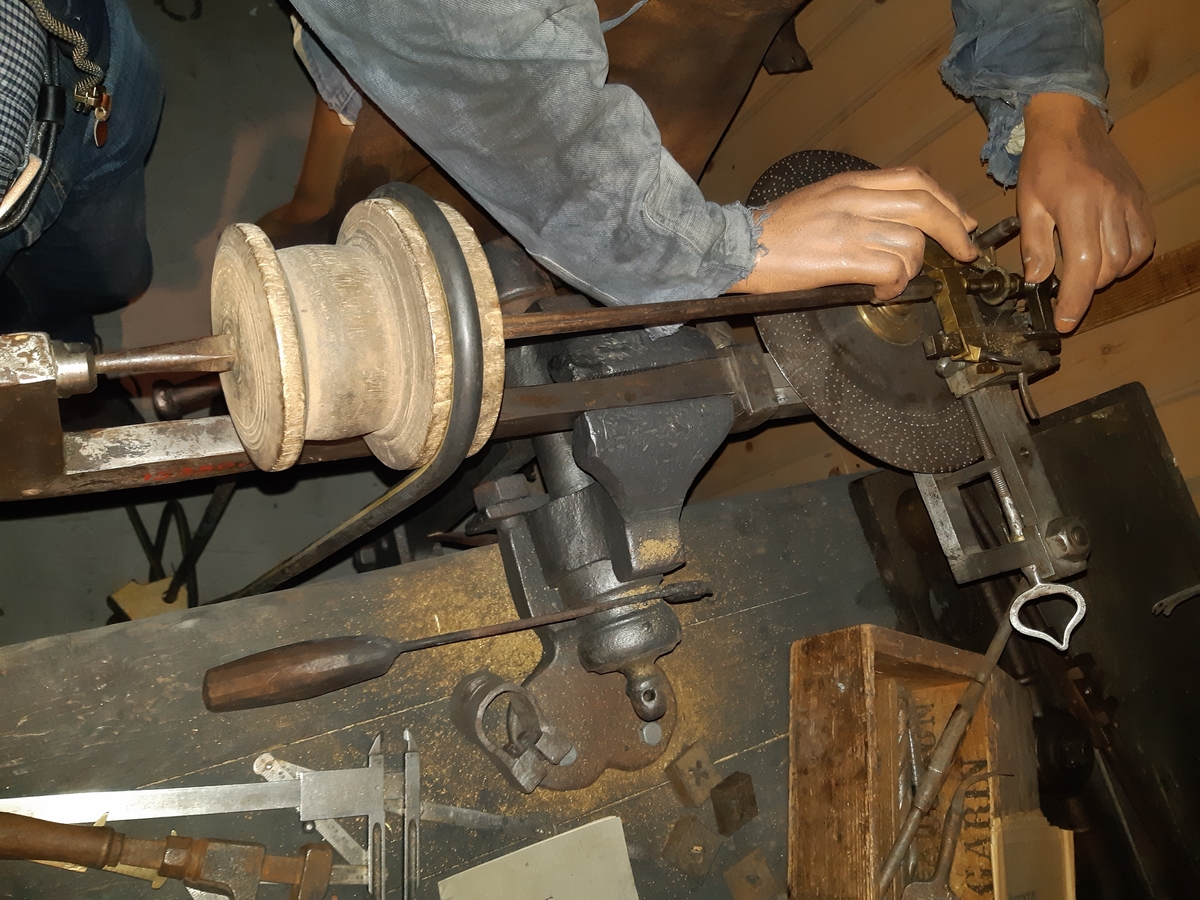 Kuggskärningsmaskin - Tekniska museet / DigitaltMuseum