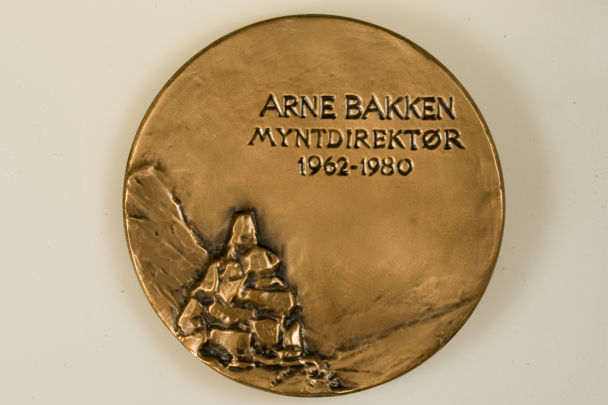 Medalje - Universitetsmuseet i Bergen, Mynt- og Medaljebasen / DigitaltMuseum