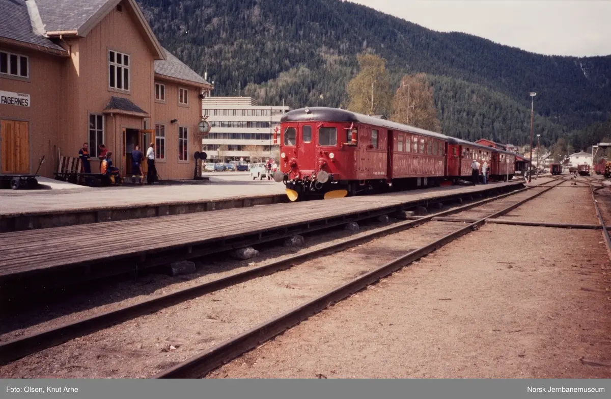 Dieselmotorvogn BM 86 10, styrevogn BFS 86 98 eller 99 og ...