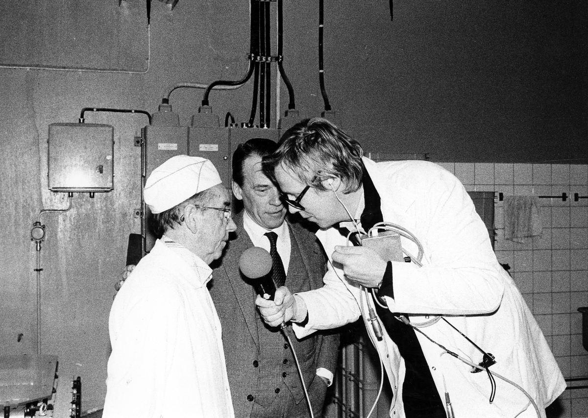 Intervju vid F. Ahlgrens Tekniska fabrik i Gävle. Robert Ahlgren, Einar ...