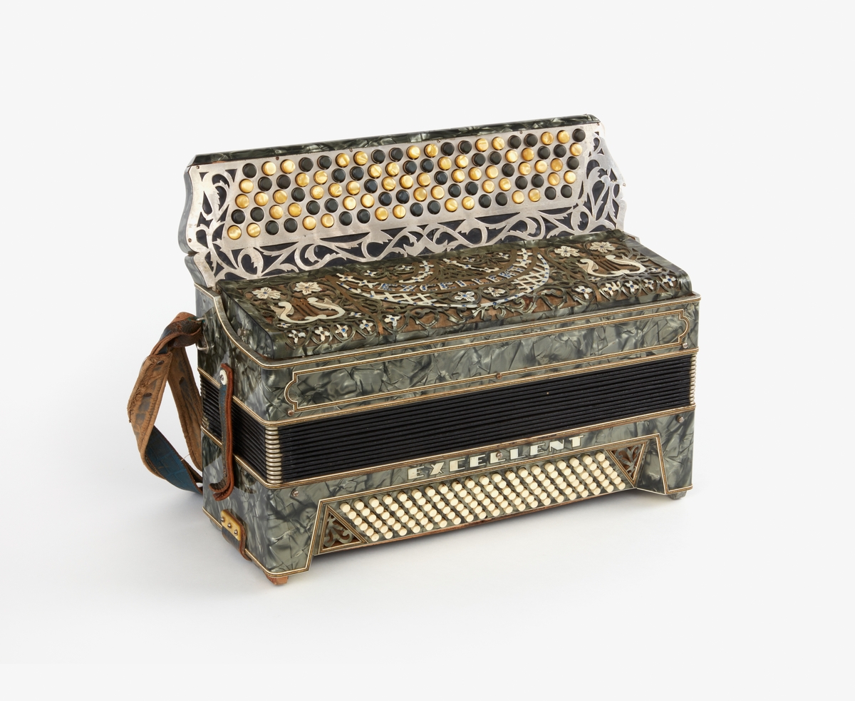 Dragspel - Dalarnas museum / DigitaltMuseum