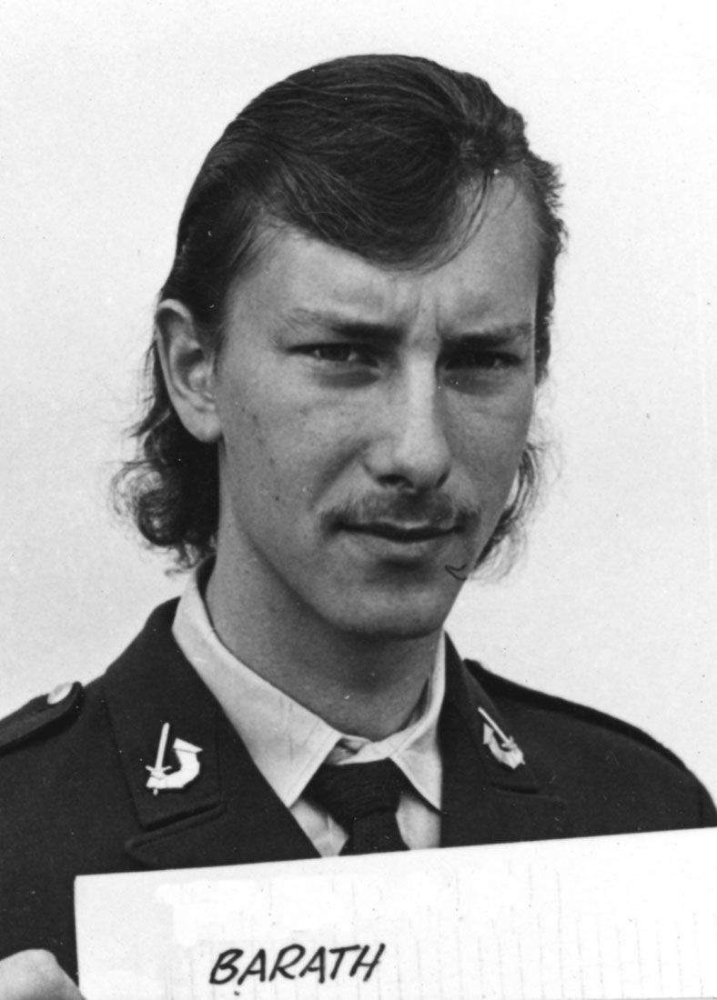 Ett ID-kort på Barath på 1970-talet - Garnisonsmuseet Skaraborg / DigitaltMuseum