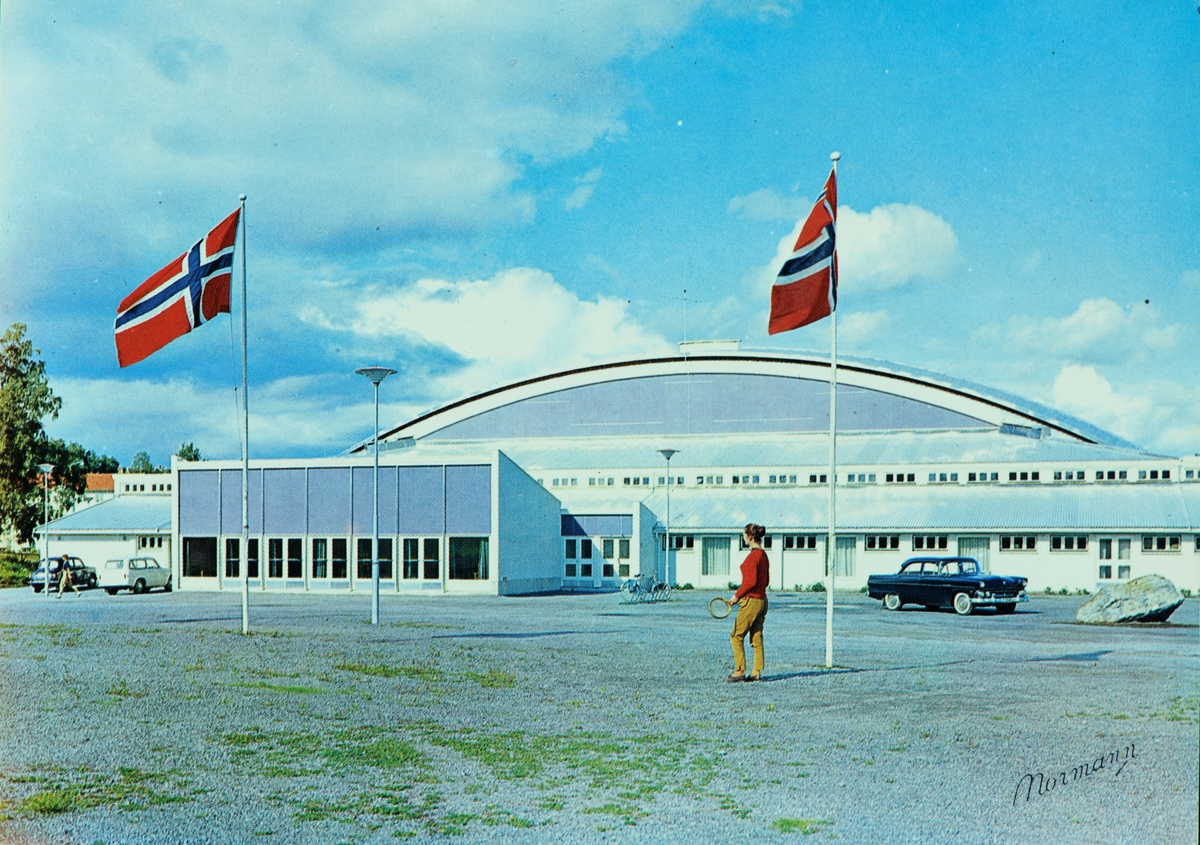 Postkort, Hamar, Vangsvegen 121, Hamarhallen ble bygd i 1961 etter ...