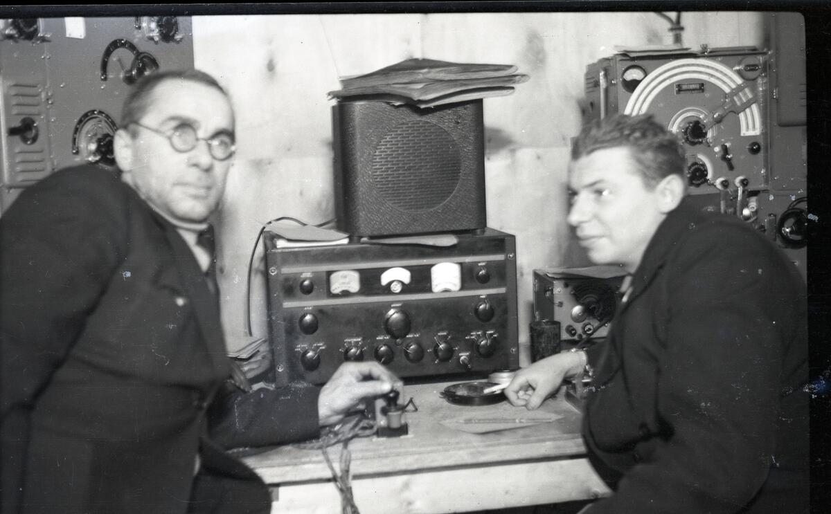 Bilde etter Abram I Gilbo, som var i Pyramiden i 1946-1948(oppbygging ...