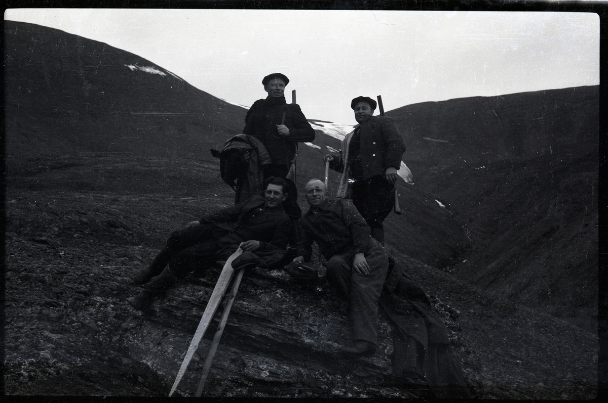 Bilde etter Abram I Gilbo, som var i Pyramiden i 1946-1948(oppbygging ...
