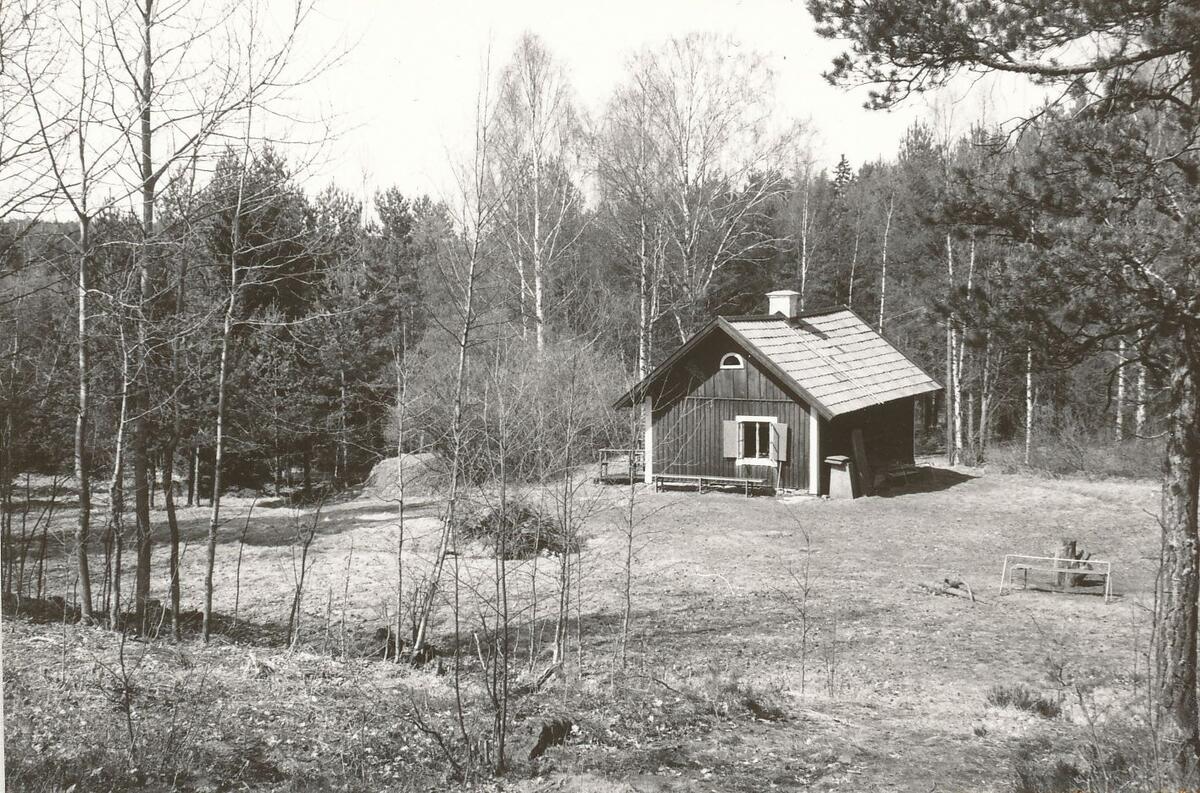Tuppstugan 03 - Nacka lokalhistoriska arkiv / DigitaltMuseum