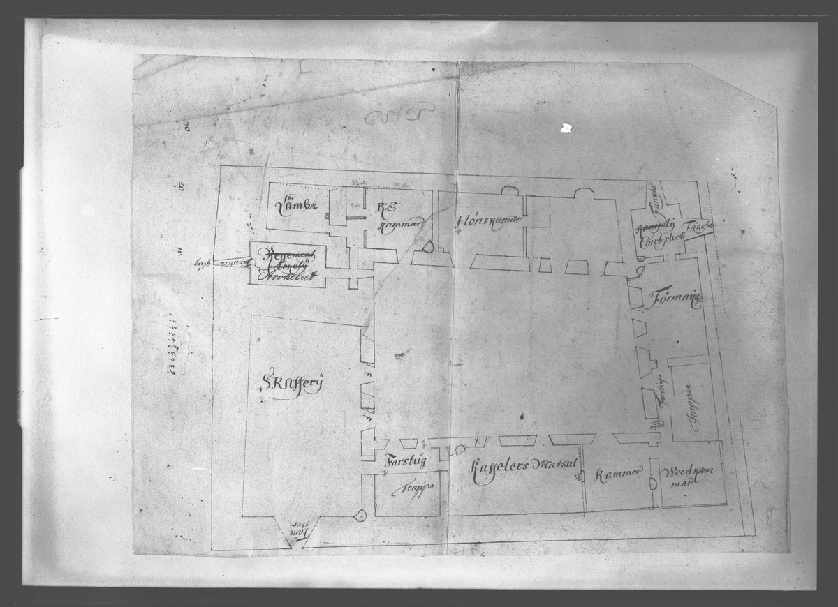 Västerås slott. Planritning från 1600-talet av våningen en trappa upp ...