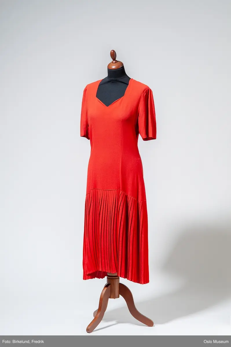 kjole - Oslo Museum / DigitaltMuseum