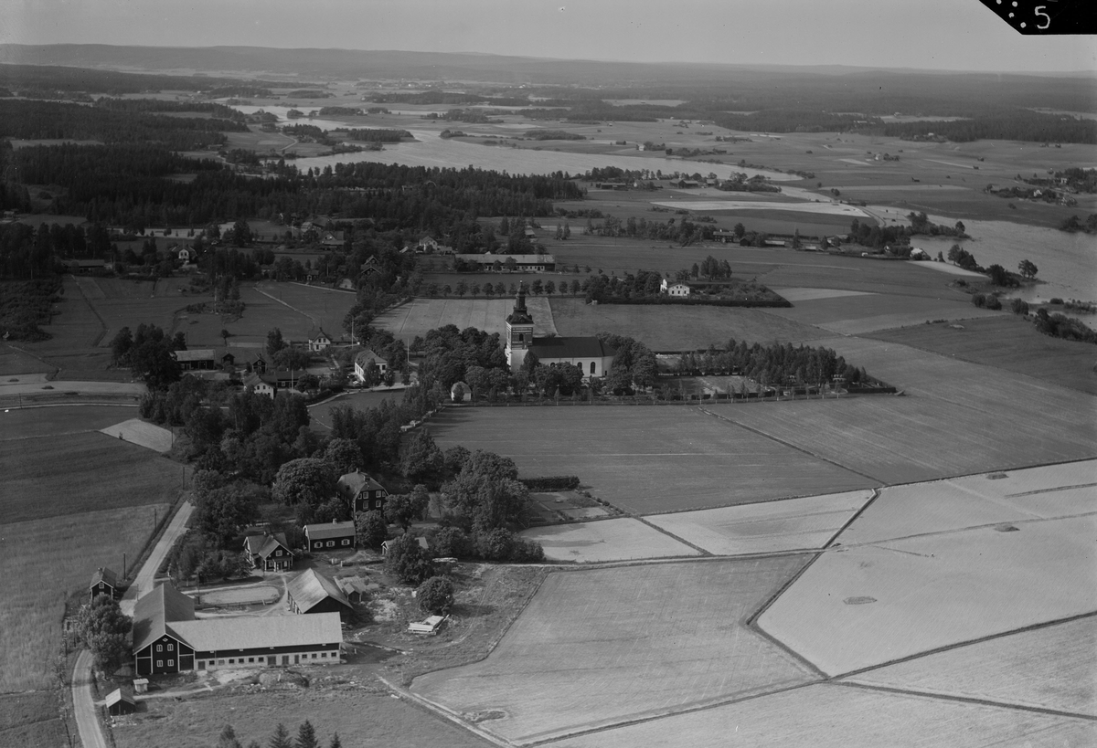Flygfoto över Folkärna. - Dalarnas museum / DigitaltMuseum