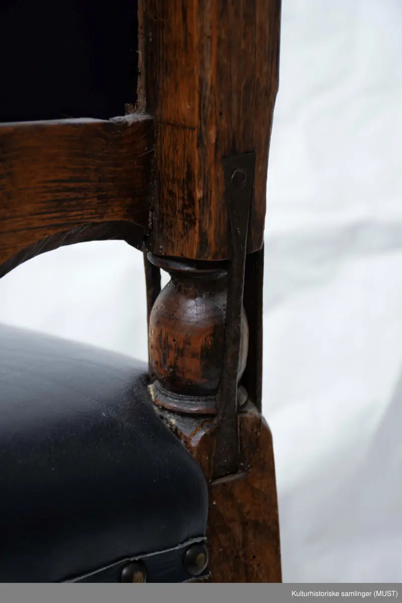 Stol - Kulturhistoriske samlinger (MUST) / DigitaltMuseum