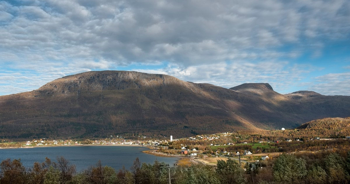 Oversiktsbilde over Bjerkvik. Foto: Harald Harnang. - Museum Nord ...