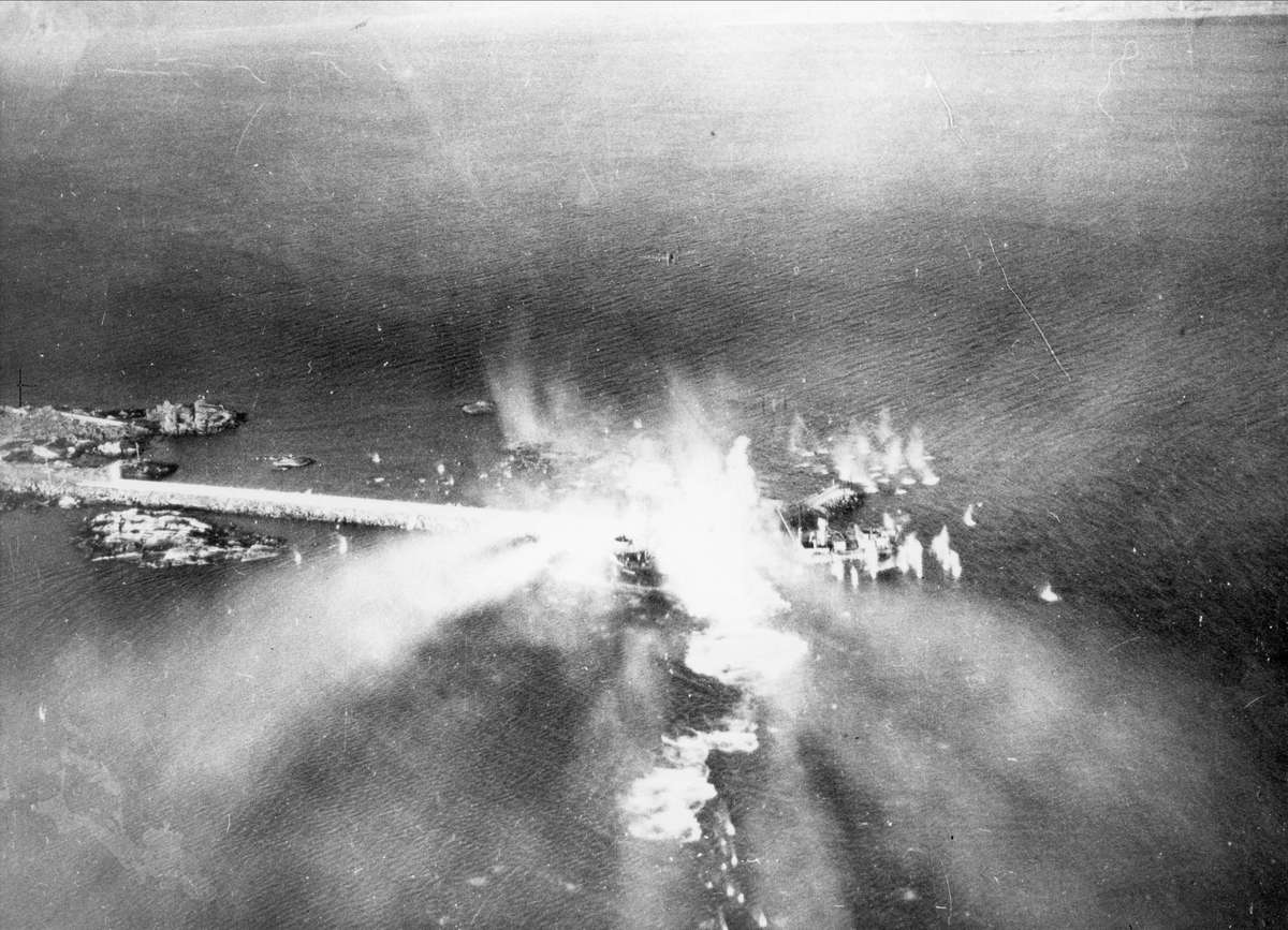 Banff Strike Wing angriper fiendtlige fartøyer utenfor norskekysten ...