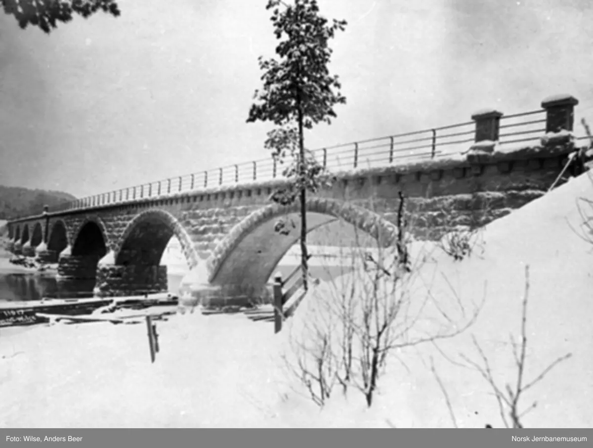 Bru over Begna ved Hønefoss - Norsk Jernbanemuseum / DigitaltMuseum