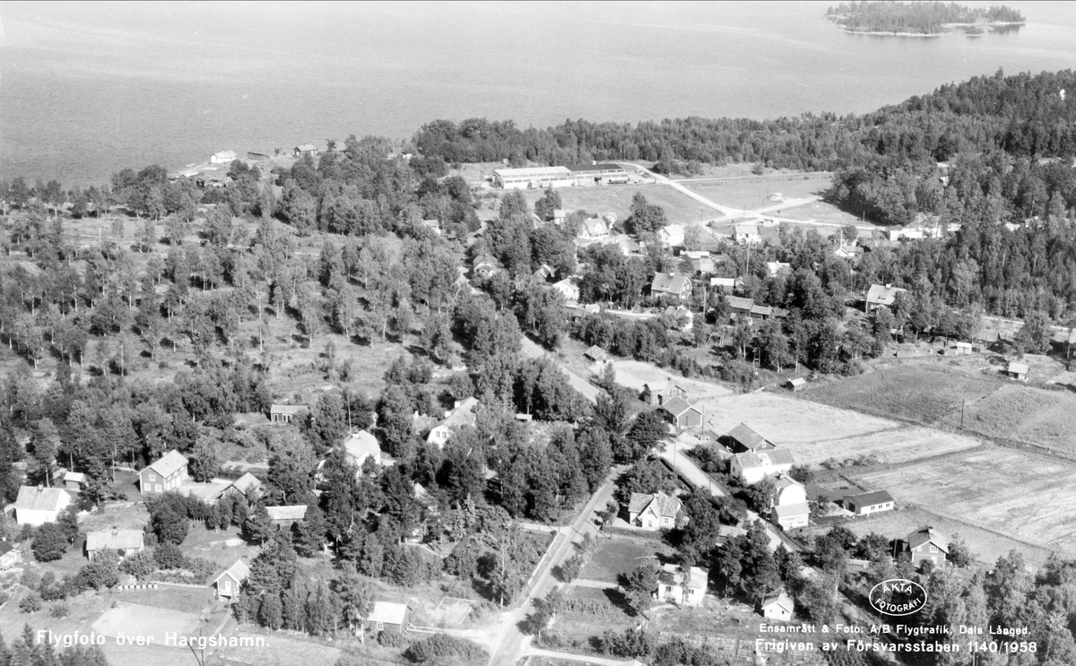 Flygfoto över Hargshamn, Hargs socken, Uppland 1958 - Upplandsmuseet ...