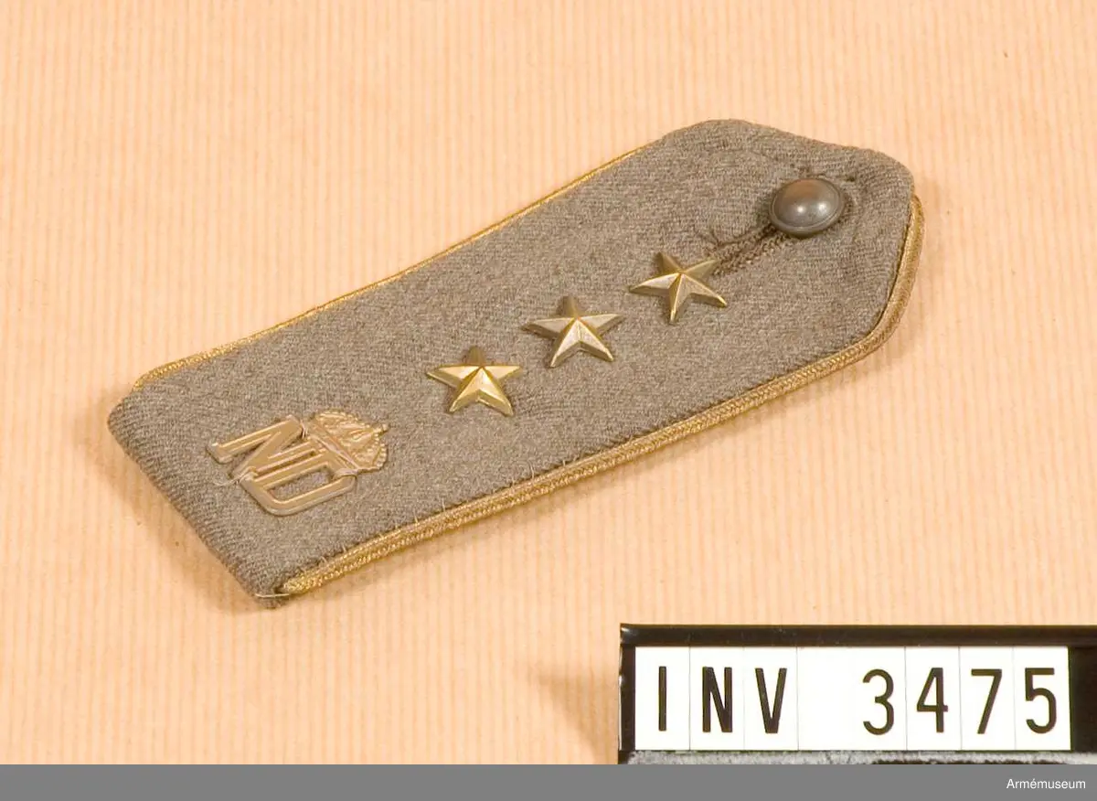 Axelklaff m/1939 - Armémuseum / DigitaltMuseum