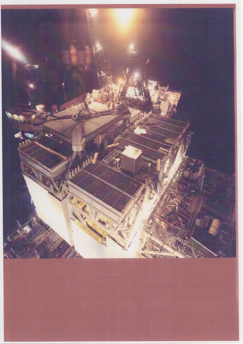 Compression modules and one with padeye removed - Norsk Oljemuseum ...