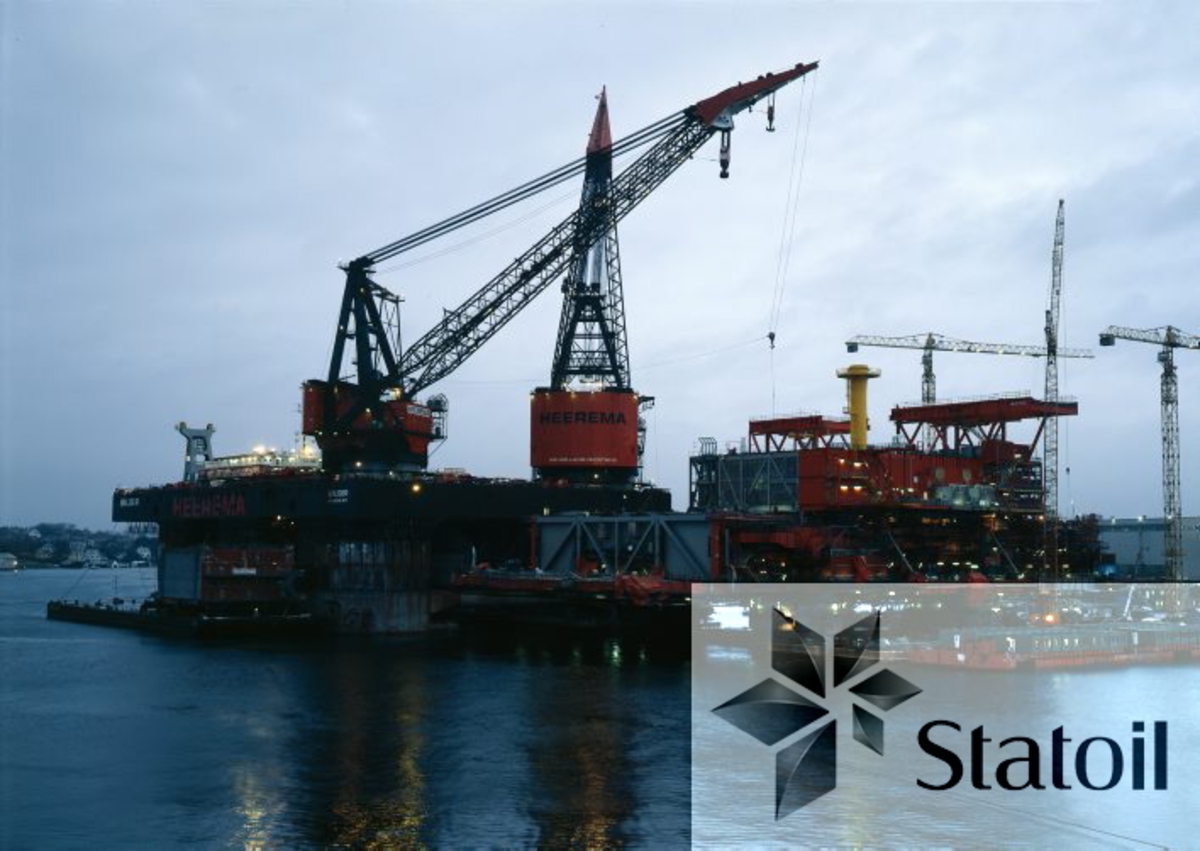 Bygging og montering av dekket til Statfjord C pågår ved Moss Rosenberg ...