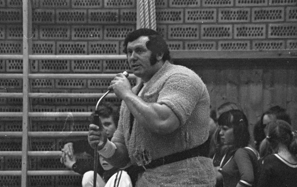 Torkel Ravndal i Haraldshallen - 1971 - Haugalandmuseet / DigitaltMuseum