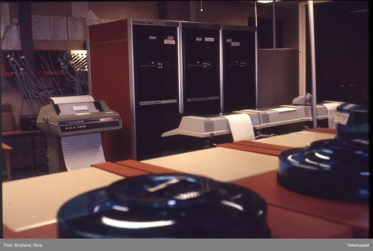 Datamaskiner ND 100 CX Norsk Data - Norsk Teknisk Museum / DigitaltMuseum