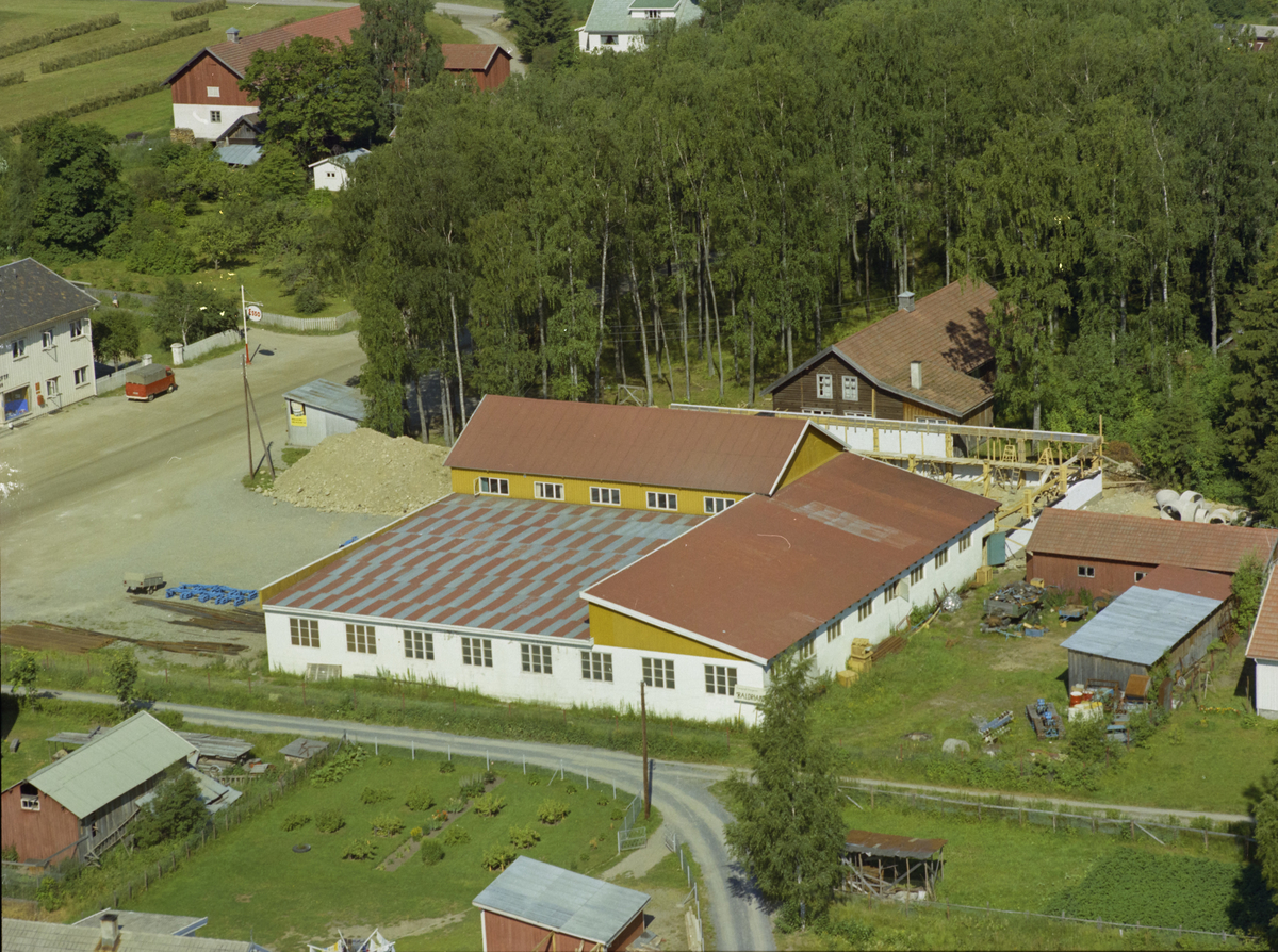 Bygninger, kulturlandskap, induistri på Vingrom, Lillehammer. Moen ...