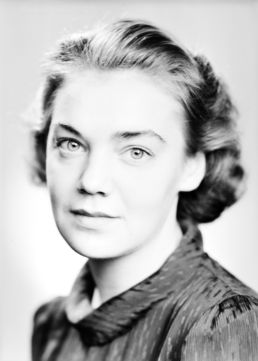 Vera Eldh. Fru Vera Lindgren, Brukskontoret, Sandviken - Länsmuseet ...