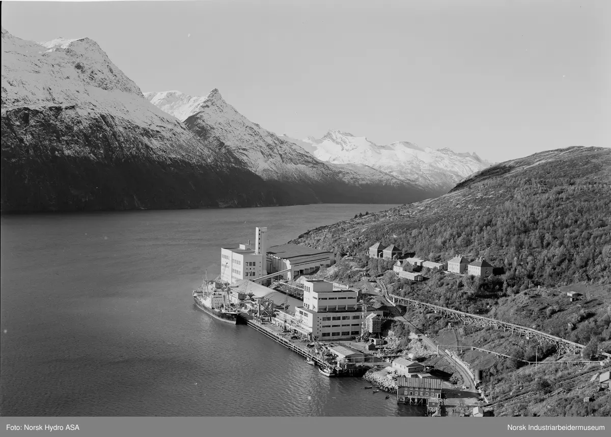 Glomfjord. - Norsk Industriarbeidermuseum / DigitaltMuseum