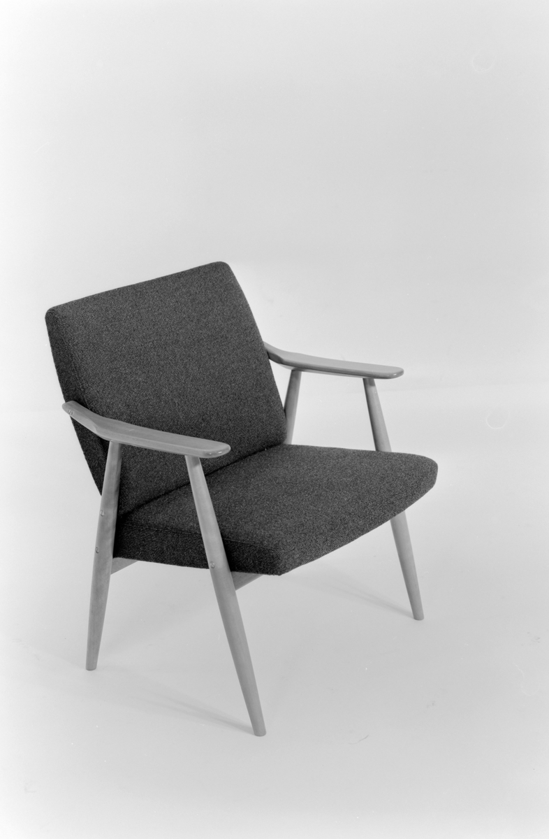 Lenestol. - Møbelmuseet / DigitaltMuseum