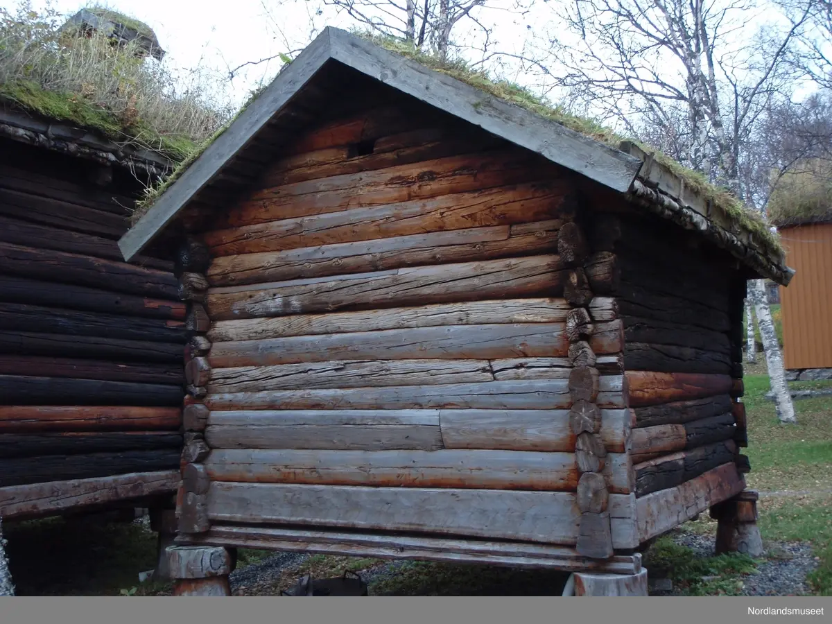 Lite Stabbur - Nordlandsmuseet / DigitaltMuseum