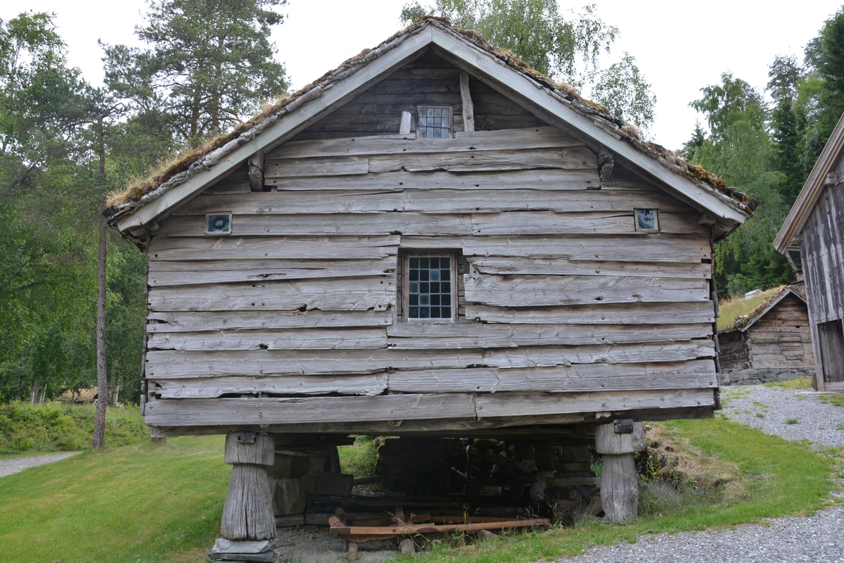 Stabbur - Nordfjord Folkemuseum / DigitaltMuseum